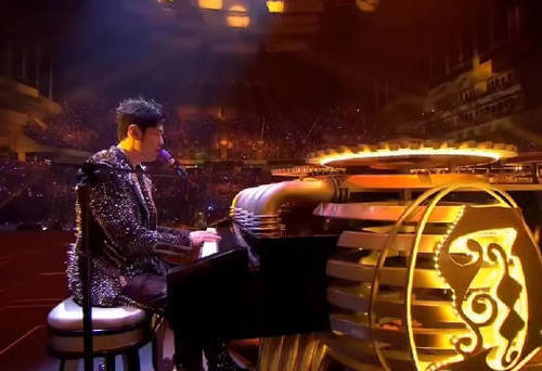 #稻香#感动这件事我都说累了～周杰伦的《稻香》是根据“汶川大地震”而创作的,发行至今仍然感动治愈无数人。用音乐去温暖他人,也是音乐的意义所在!让我们重温周董的“回家吧,回到最初的美好～”