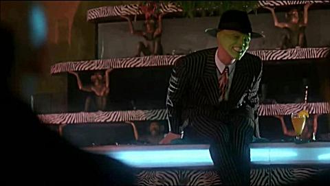 爆炸倒计时3秒, 带着面具的超级英雄展示超能力, 直接吞下了炸弹? 真...