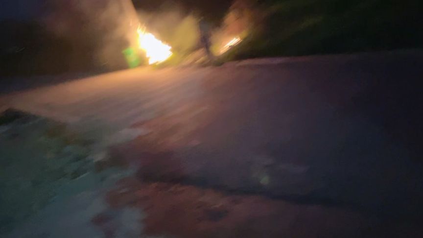 大哥放火烧垃圾大嫂不让,不加字幕你听懂是为什么吗?