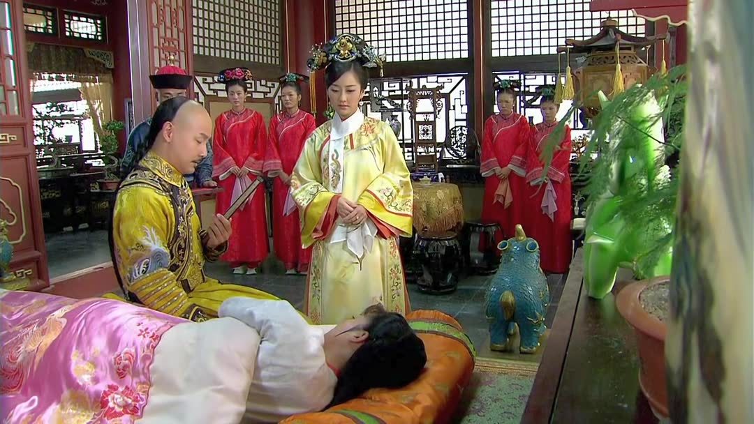 皇上对小燕子照顾的无微不至,小燕子受宠若惊,这也太荒唐了!