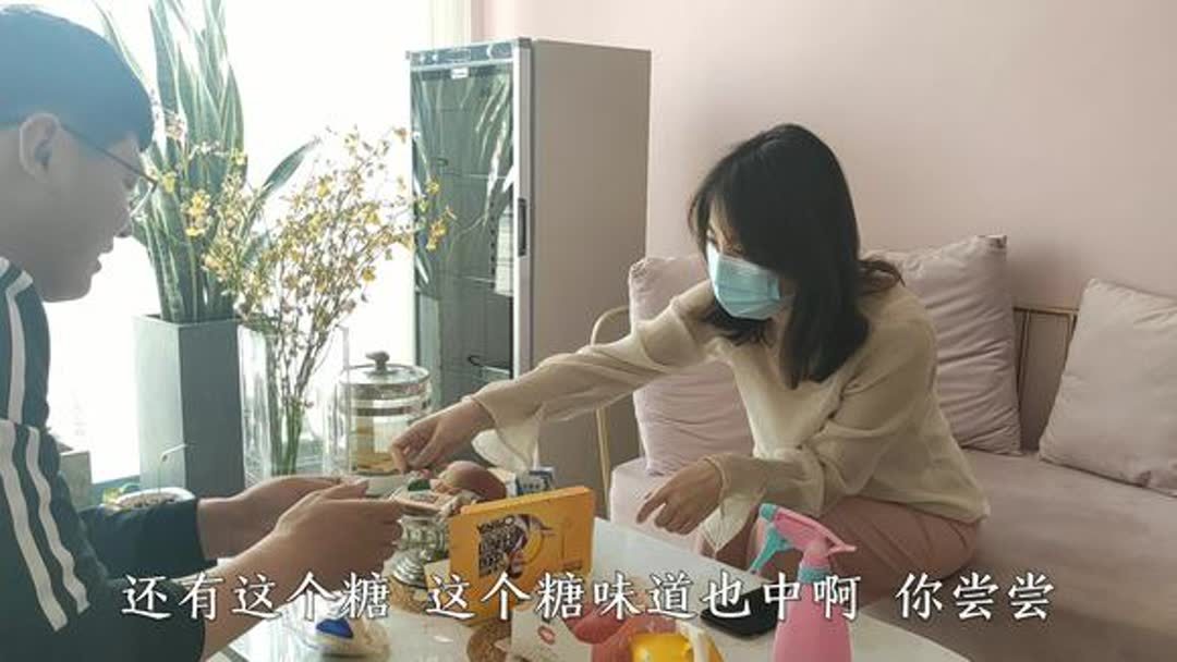 小赵亲自出马招聘了一名美女会计,还任命她为公司的财务总监