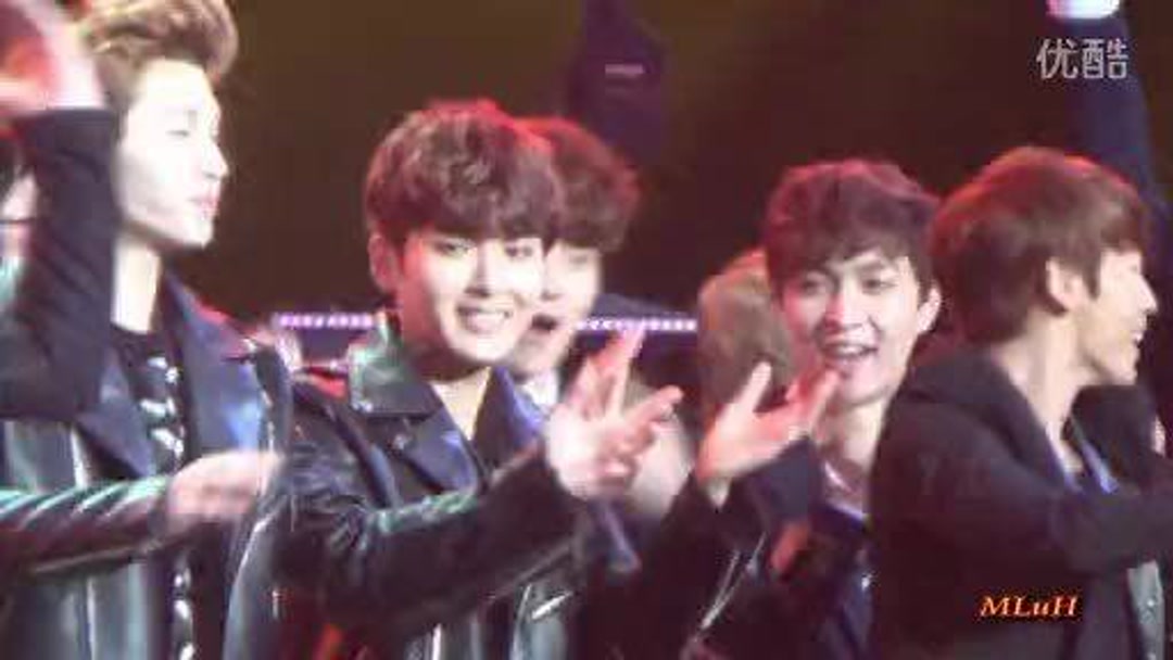 【MLuH】131231 东方卫视跨年晚会 Ending倒计时 鹿晗f