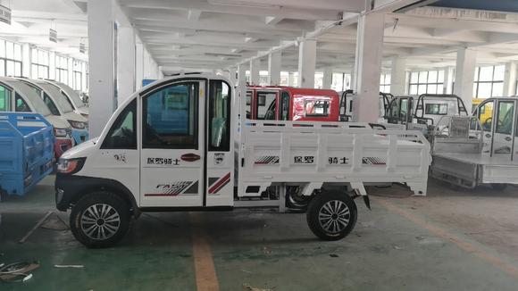 2米车厢电动货车