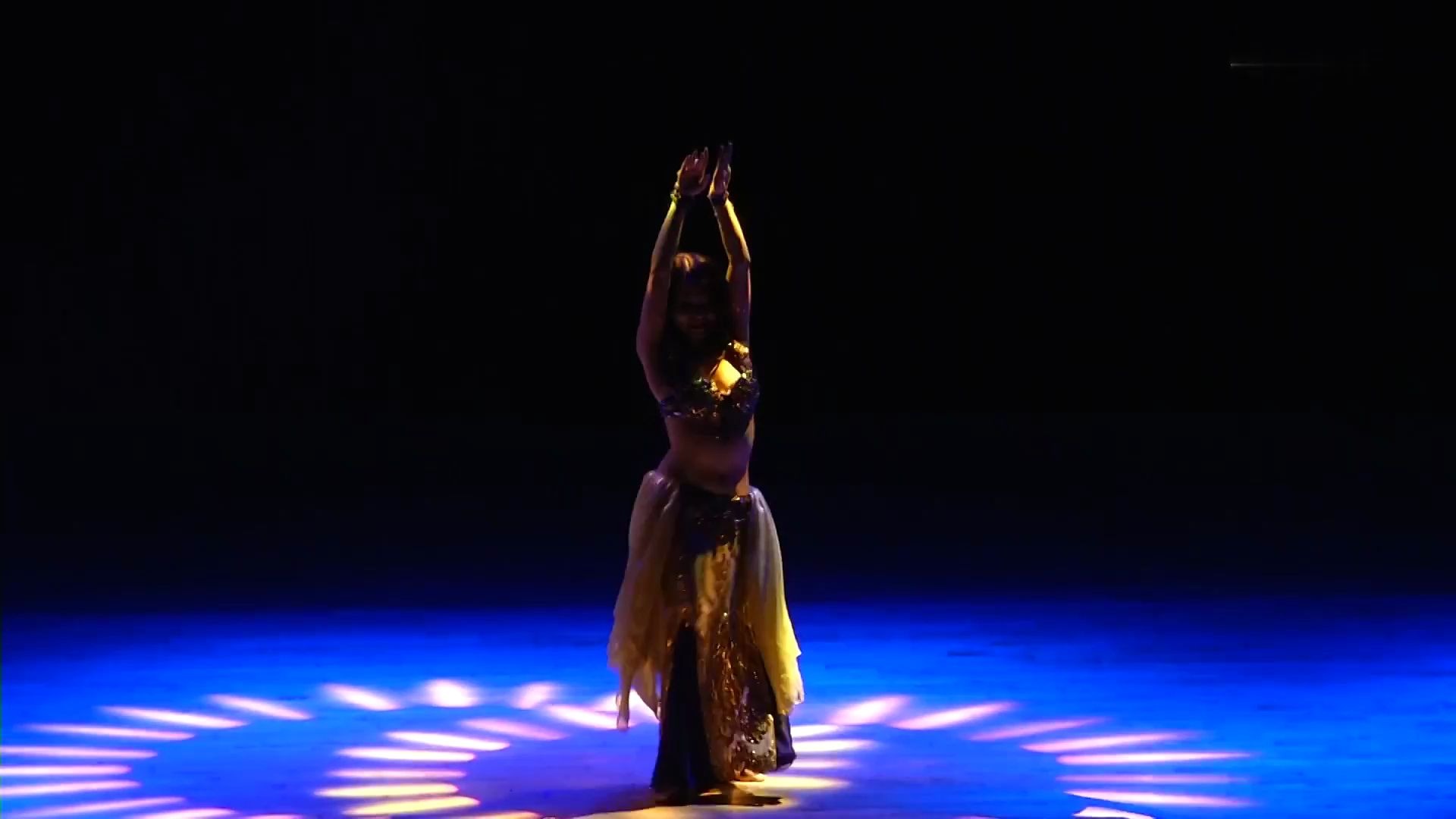 双舞大师晚会肚皮舞热舞现场值得欣赏