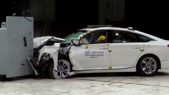中保研碰撞测试:2018款本田雅阁测试