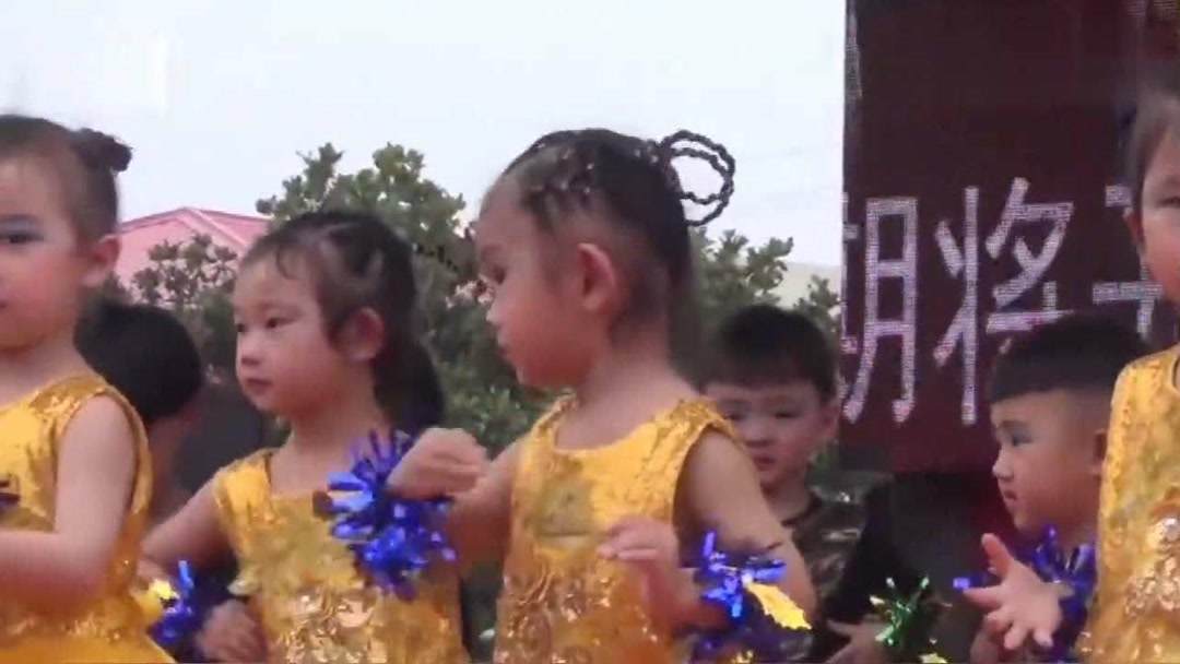 幼儿园小班舞蹈《我爱洗澡》