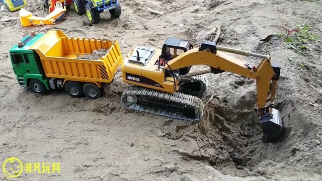 建筑工程车模型儿童玩具育儿亲子互动过家家小游戏玩具挖掘机模型