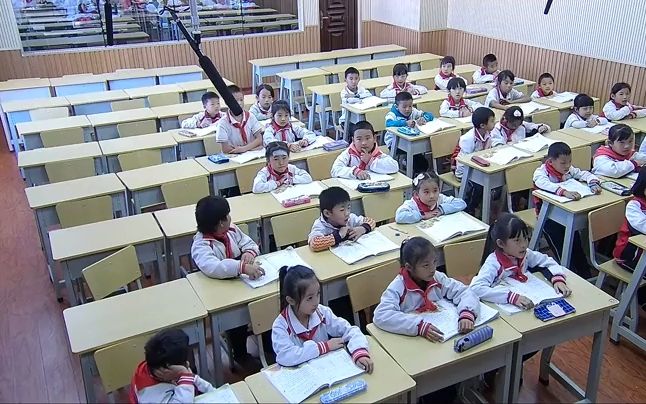 小学语文二上 :《 狐狸分奶酪》(含课件教案)公开课 段老师 课堂实录 部...