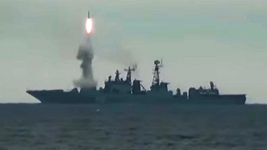 俄罗斯在日本海进行新型反潜导弹试射并击毁水下目标 现场曝光