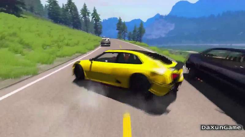 BeamNG车祸模拟器:使用车屁股去撞车,一般人操作不来