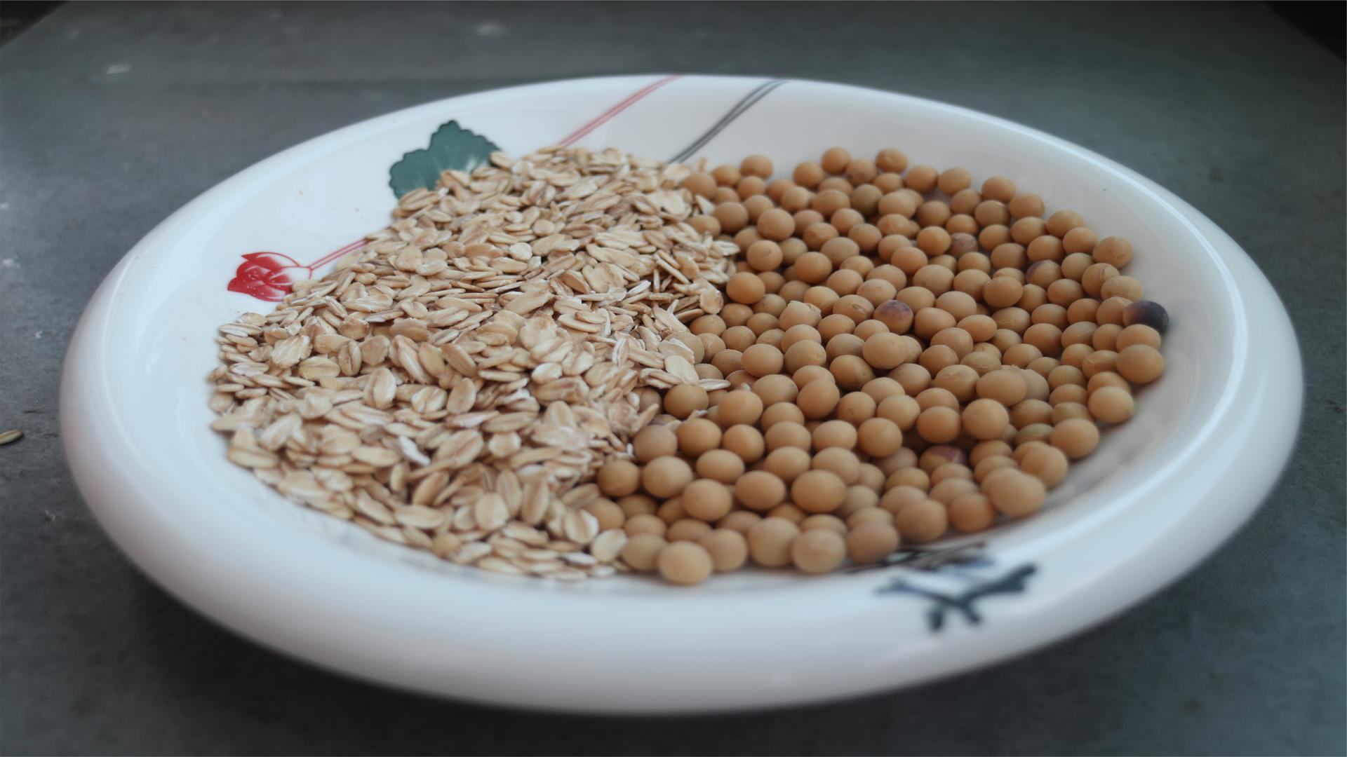 燕麦和黄豆搭配作用太厉害 百岁中医经常这样吃 面色红润精神好