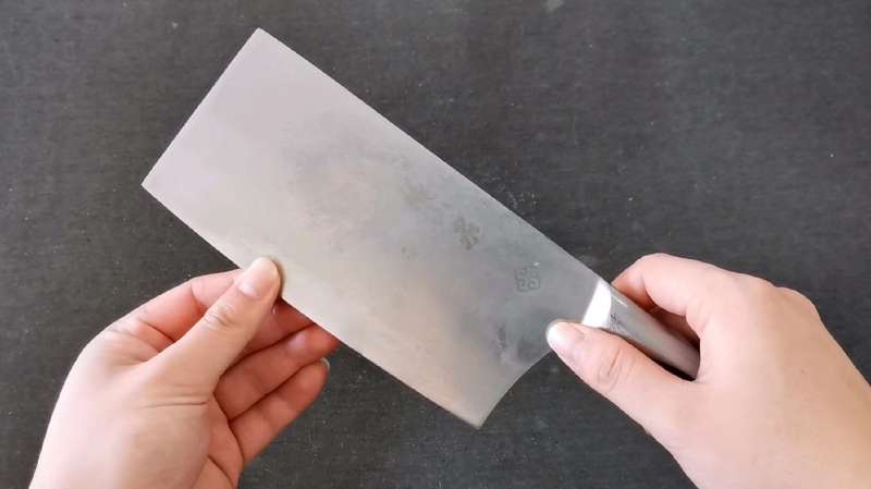 磨菜刀要横磨还是竖磨?用对方法,菜刀又快又锋利,太实用了