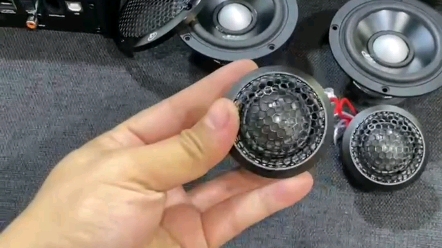 凯迪拉克ats音响升级,埃曼德高发烧全主动三分频音响系统
