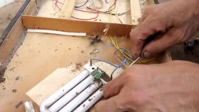 出口到越南的万年历时钟,产品质量没得说,翻新一下接着用