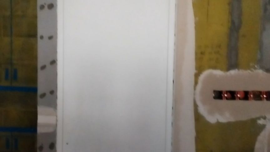 第一次接触无边框门套的施工最担心的是开裂,可艺术漆能避免吗?