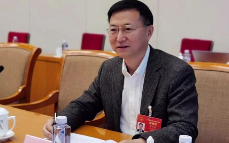 甘华田委员:建议追究诋毁中医药行为法律责任(我也来支持一波,既要...