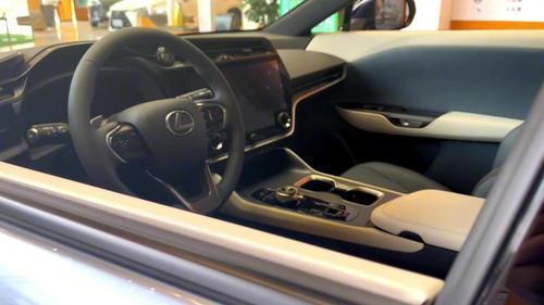 雷克萨斯RZ450e电动车520公里的续航53秒的加速