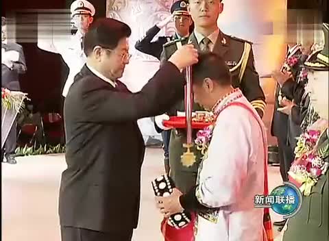 第三届全国道德模范评选表彰颁奖典礼在京举行 110921 新闻联播