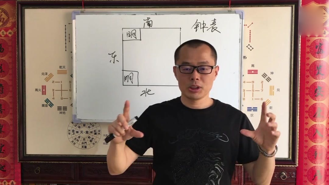 风水师:钟表绝对不能挂的两个位置,看了让人后怕!