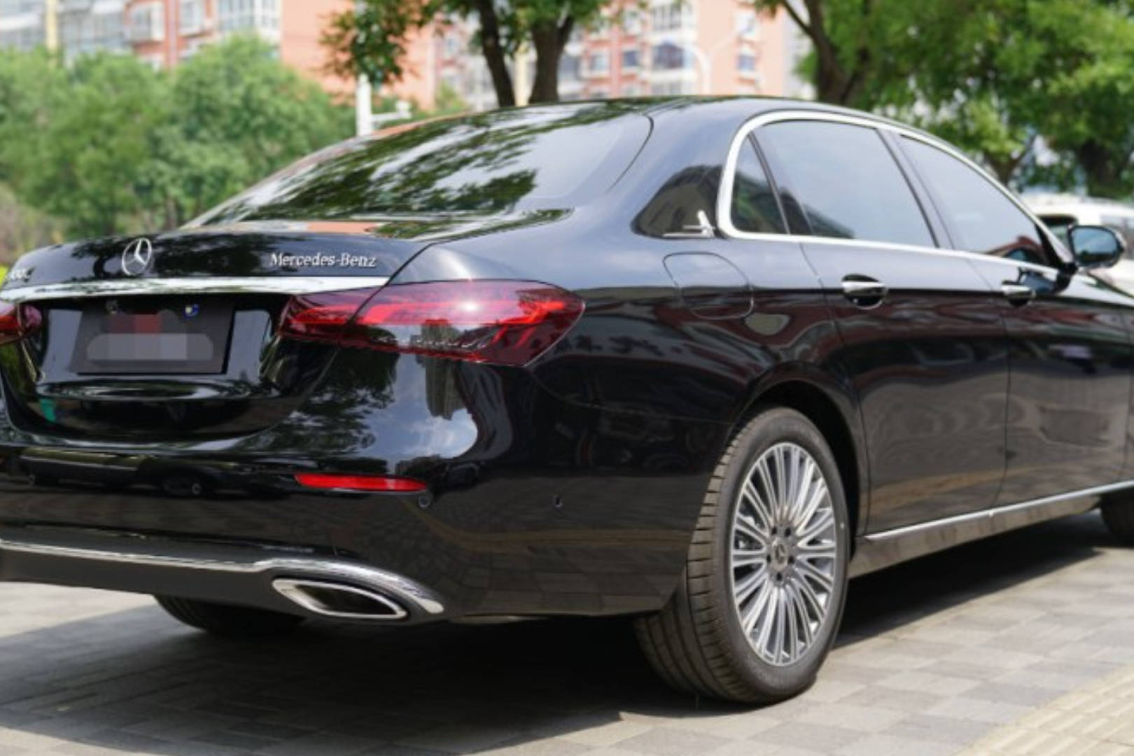 奔驰E车辆出现主动刹车系统频繁故障问题