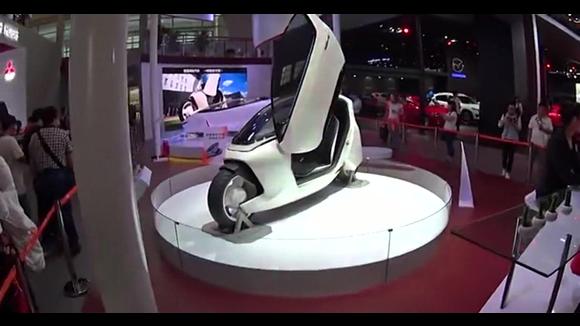 我国打造全球首辆两轮电动车,外形炫酷科技感十足!厉害了!