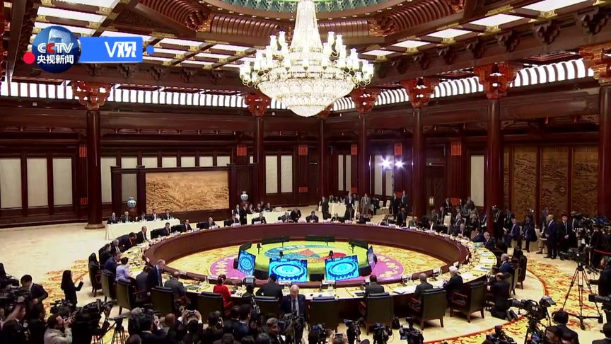 独家V观|习主席为圆桌峰会开幕敲槌