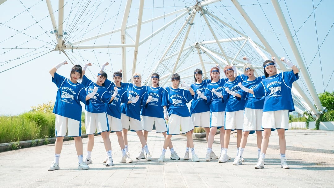 高温预警!一起进来解暑吧,帅气舞蹈《小城夏天》