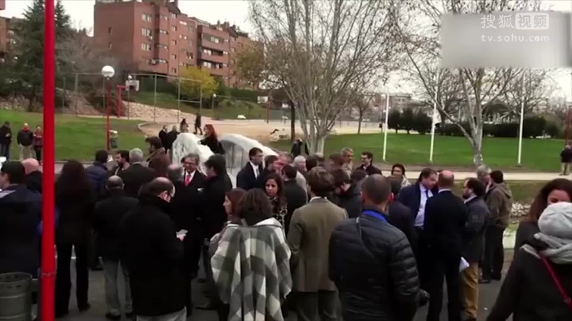 围观马德里全球第一座3D打印而成的桥