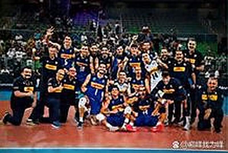 北京时间8月28日凌晨,2022年男排世锦赛小组赛E组首轮争夺在斯洛文...