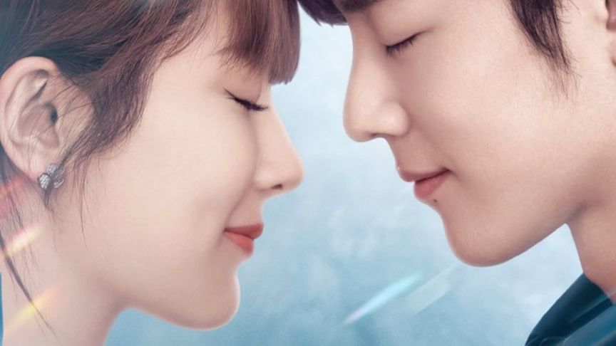 肖战对杨紫满是宠溺,还在问肖战杨紫关系怎么样,这也太明显了!