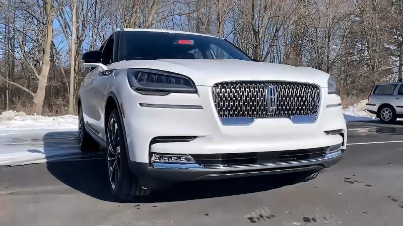 2021款林肯飞行家高清实拍,有这颜值和空间,我放弃了奥迪Q7