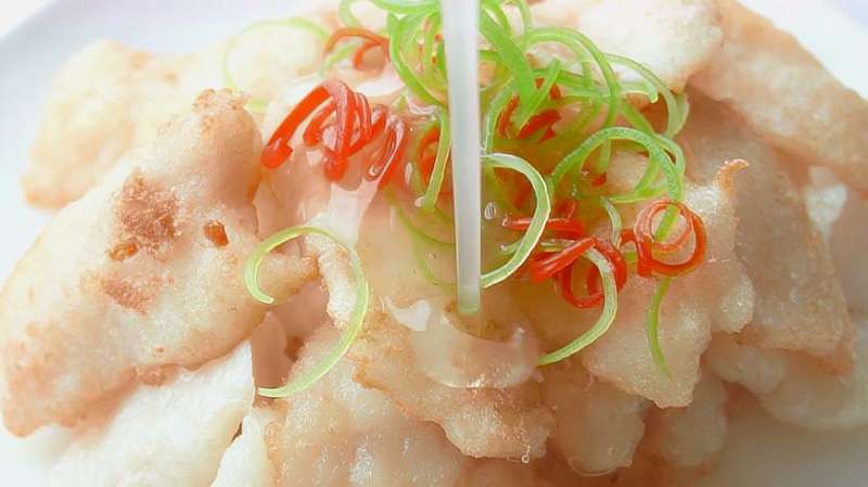 鲜香味美的柠檬鱼片,学会这几步,在家也能自己做,简单易学