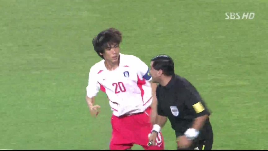 #02世界杯1/8决赛,谁看过韩国和意大利那场最具争议的比赛?