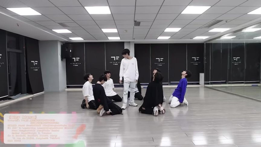 谁懂啊߆�#tf家族三代 #练习室 #日常练舞记录 #时代峰峻