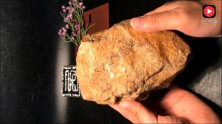价值2万8的“翡翠原石”, 切出了3条翡翠手镯, 你说涨还是垮?