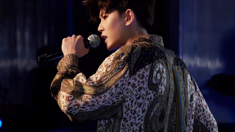 任嘉伦3.3品牌活动演唱歌曲seeya，唱跳俱佳，嗨翻全场！