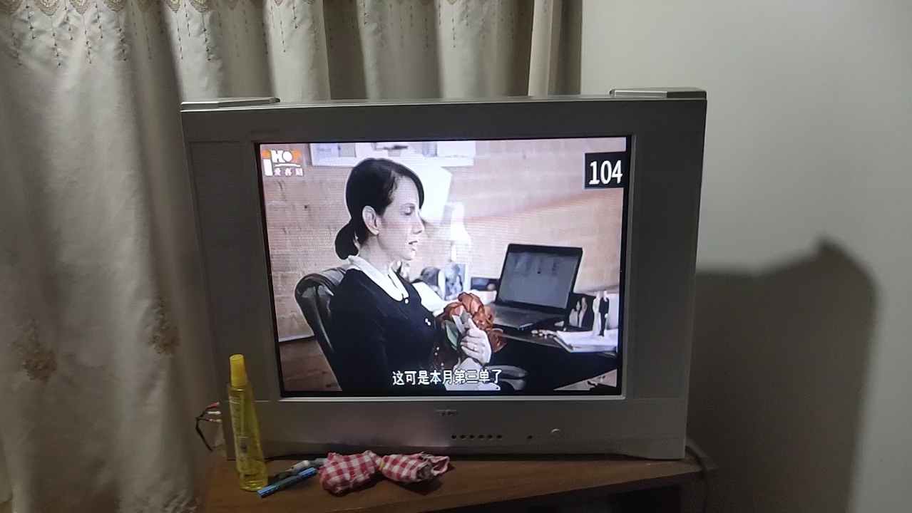 [温架电视/老彩电]我给你们介绍一下啊我老爸家这台电视机。(视频还有...