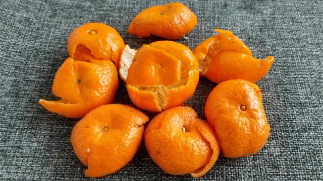 橘子皮别再扔掉了,加白萝卜一煮,原来作用这么大