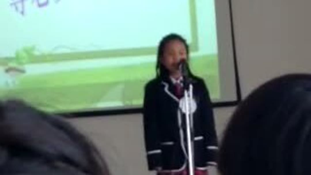 小学生尊老爱亲演讲视频(中国传统美德故事)