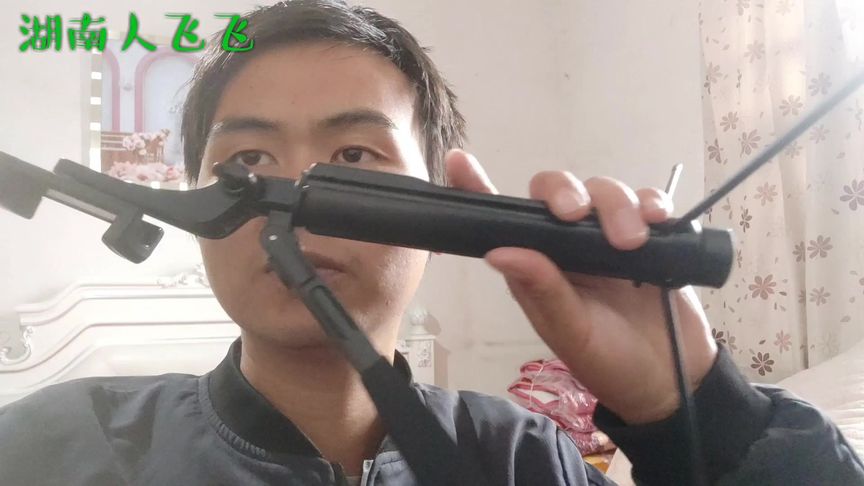 飞飞买个云台自拍杆做自媒体 货未到手就降价20元 看看他怎么办?