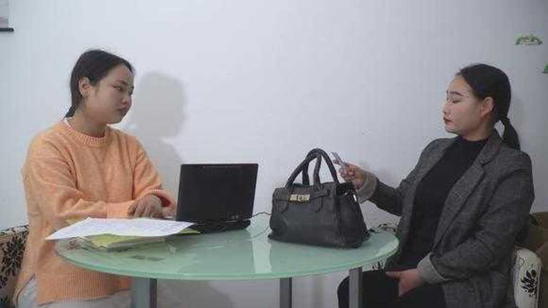 三人同时面试销售经理,老板出销售问题给他们,一个比一个有才