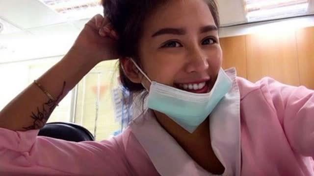 医院里女护士,如何面对男病人的隐私部位,难道不尴尬吗?