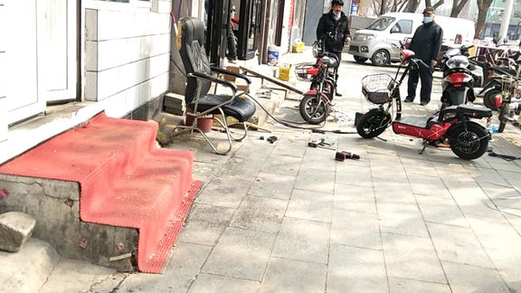 买了一个电动车,改装一下