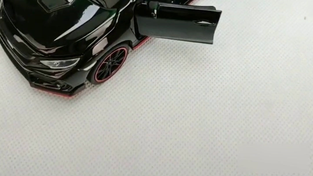 喜提豪车1:32的比例,仿真合金车模!