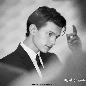 氵常听影子提起她 