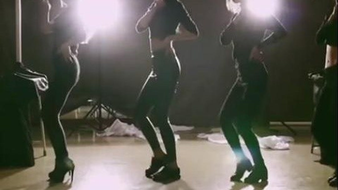 【Dance】韩国女孩 [DOS]舞蹈模仿HUSH - missA