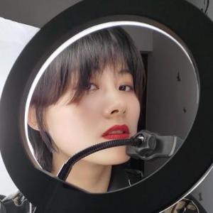 村里花 