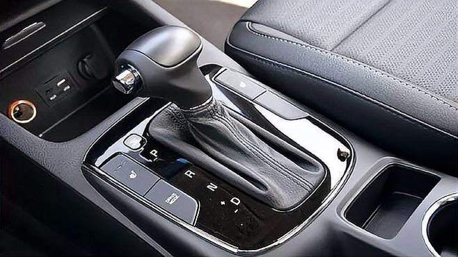 开车换挡时的顿挫是如何 产生的?该如何去避免换挡时的顿挫?