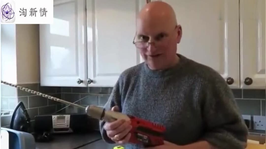 老师傅教你电钻如何在墙上开孔,省力多了