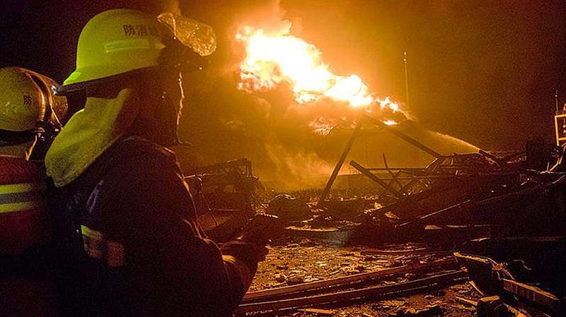 江苏盐城化工厂爆炸后续:充分准备后再灭火 降低次生灾害